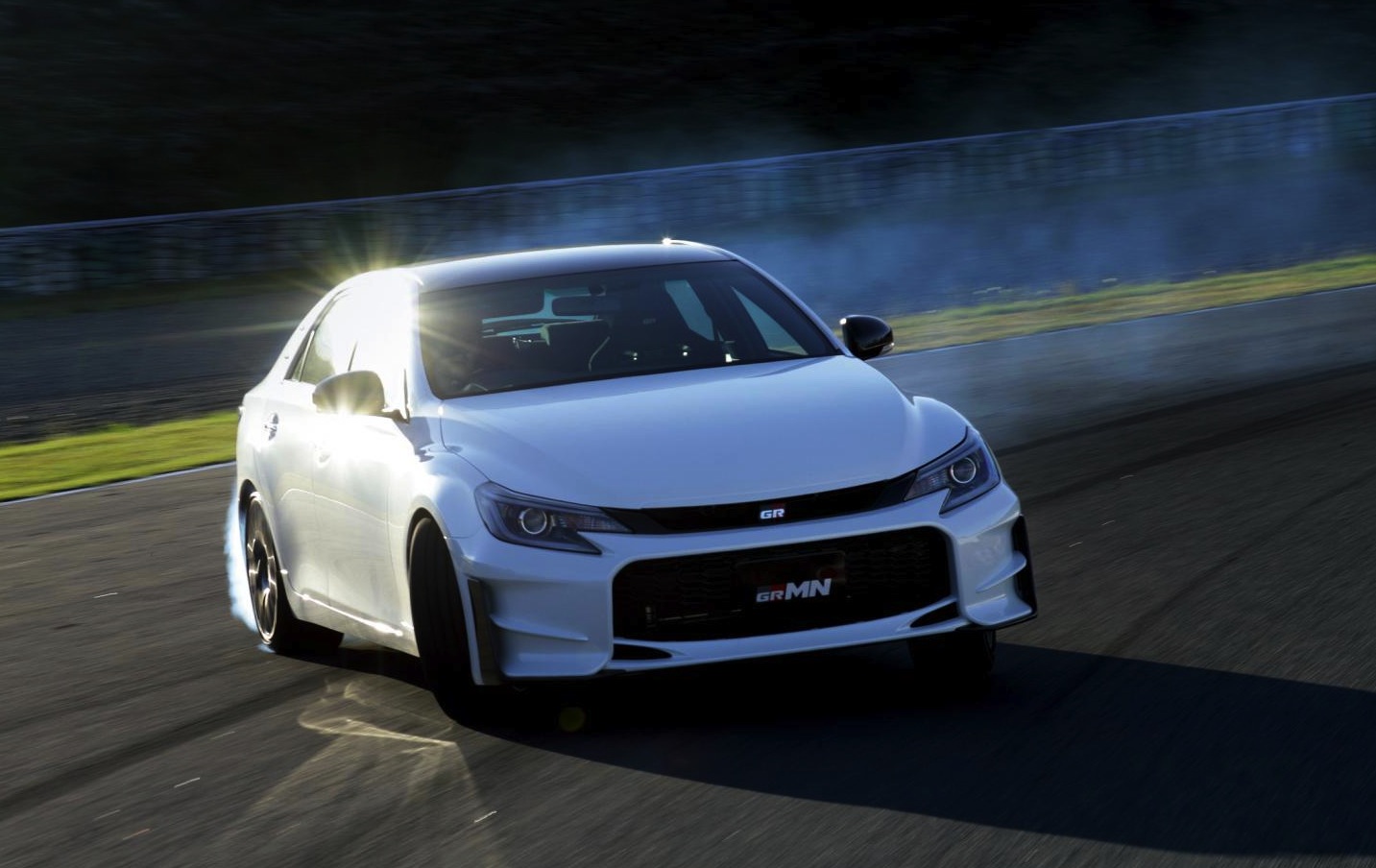 648万円でトヨタ86 GRMNが100台限定発売。過去のオートサロンでは6MT搭載のGRX130マークX『MARK X GRMN』も発表 : TASUG（東京オートサロンアルティメートガイド）
