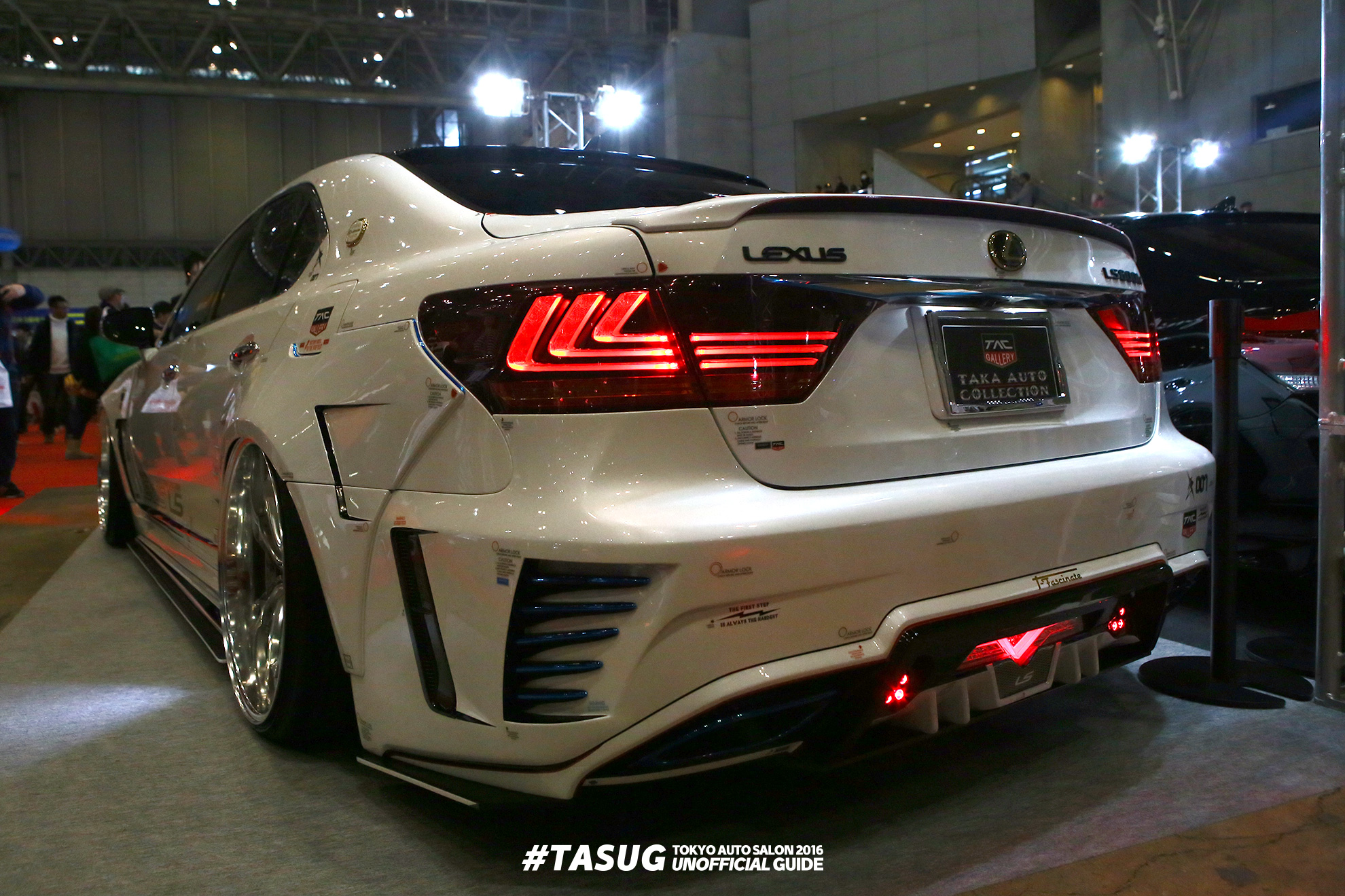 オーバーフェンダー仕様R35、新型50プリウスも速攻カスタム！ガンダムも登場したAIMGAIN（エイムゲイン）ブース【オートサロン2016】 : TASUG（東京オートサロンアルティメートガイド）