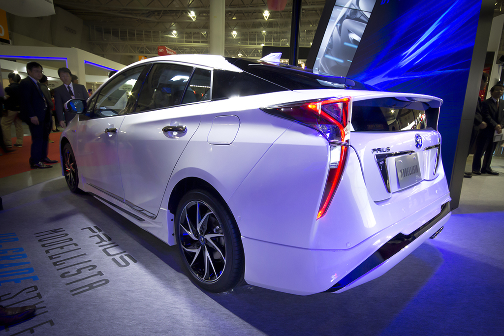 新型50プリウスにエアロキットを装着したデモカーまとめ【オートサロン2016】 | TASUG（東京オートサロンアルティメートガイド）