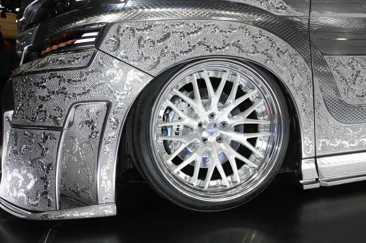 更なる輝きを得たグレービング、KUHL-RACING JAPAN KUHL＆ROHAN METALヴェルファイア : TASUG（東京オート ...