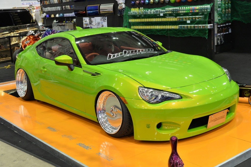 SHOWUP SIGNAL＆SPECTRA CHROME | TASUG（東京オートサロンアルティメートガイド）